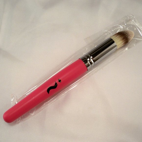 SKINN | Makeup | New Skinn Dimitri James Pink Quality Cosmetic Makeup ...